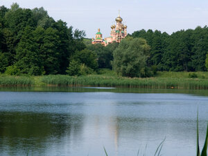 Голосеево (Holosiivskyi Avenue No:8), bar  Kiev'den