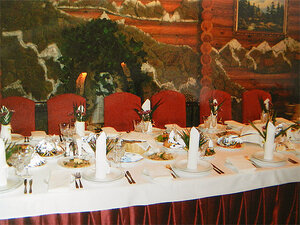 Restoranny kompleks Karpaty (Slobozhanskyi Avenue No:118, Dnipro), restoran  Dnepropetrovsk'tan