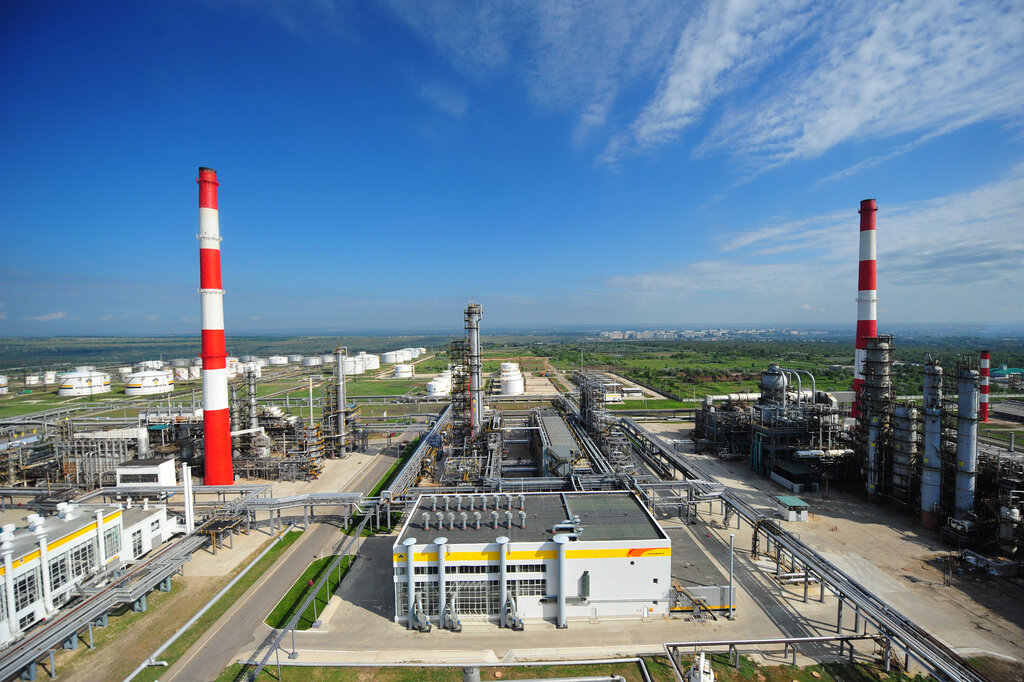 Petrol ürünleri üreticileri Syzransky Neftepererabatyvayushchy zavod, Syzran, foto