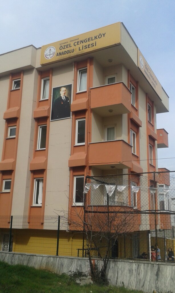 Özel okul Özel Çengelköy Akşam Lisesi, İstanbul, foto