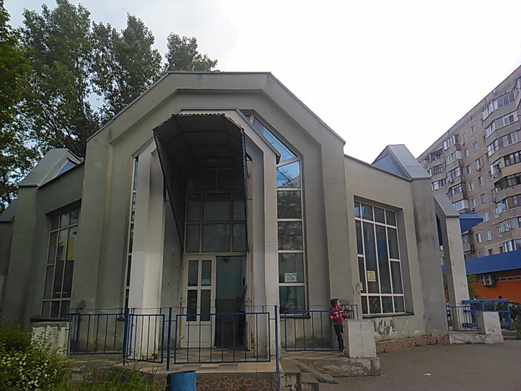 Maden suları, pınarlar ve çeşmeler Pityevyye galerei i istochniki, Odesa, foto