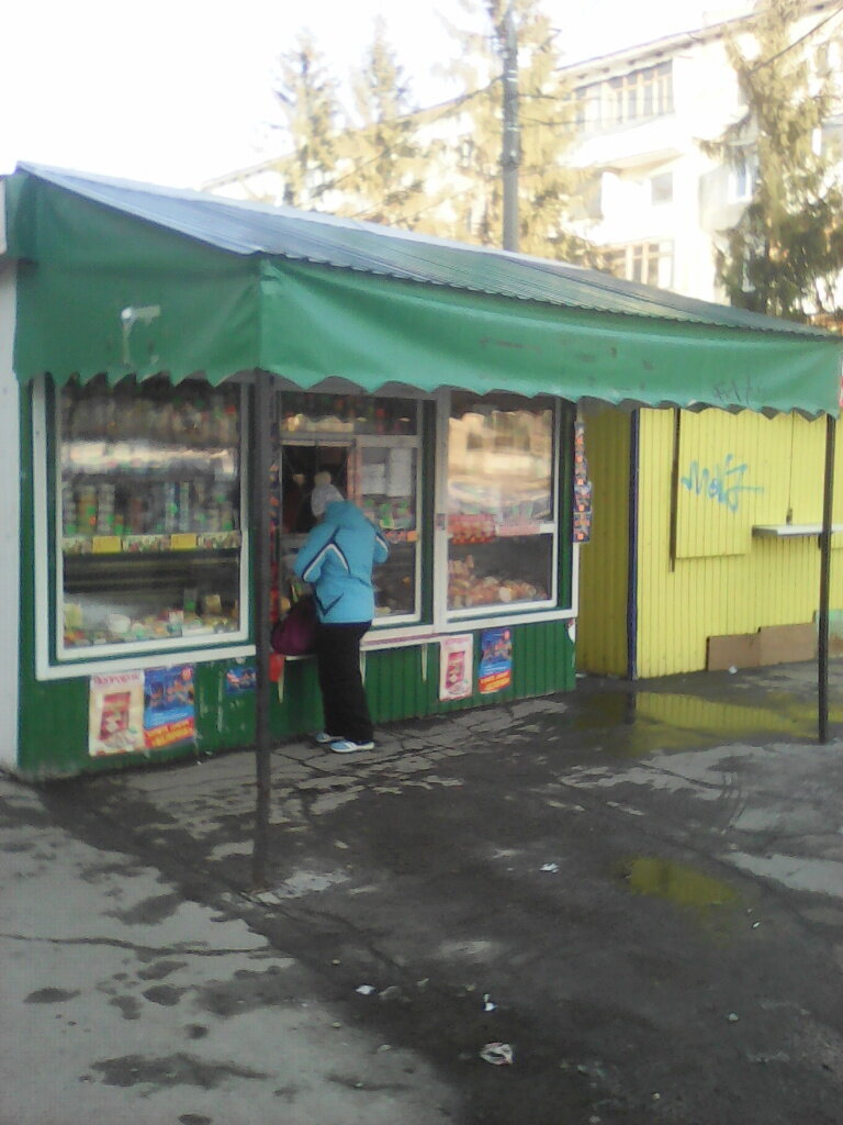 Kasap, şarküteri Magazin kolbas, Samara, foto