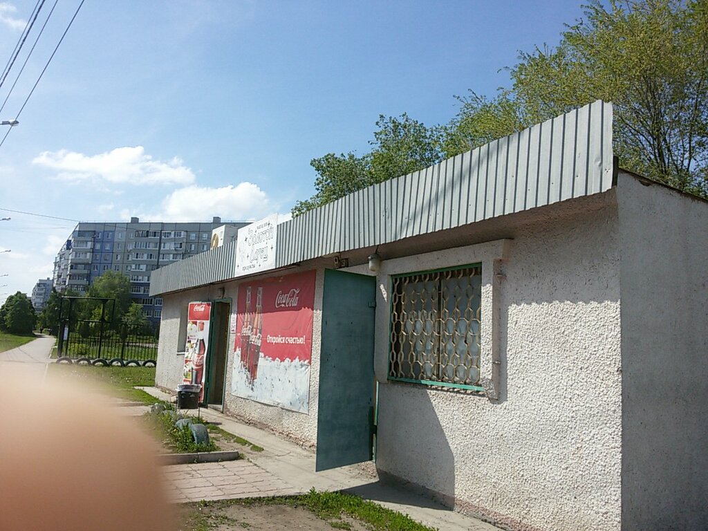 Market Zolotoy Larets, Tolyatti (Togliatti), foto