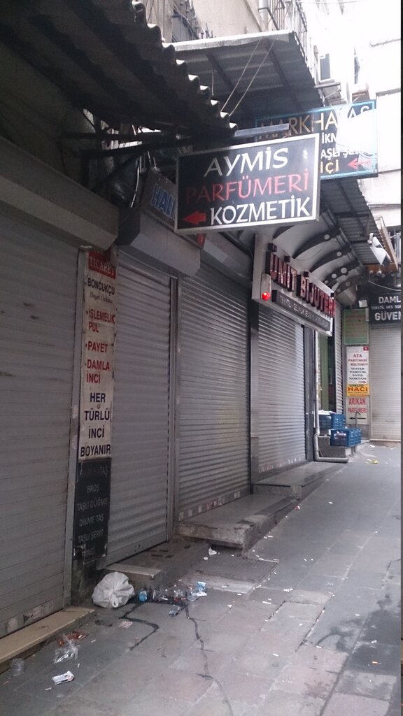 Kozmetik ve parfümeri mağazaları Aymis Kozmetik, İstanbul, foto