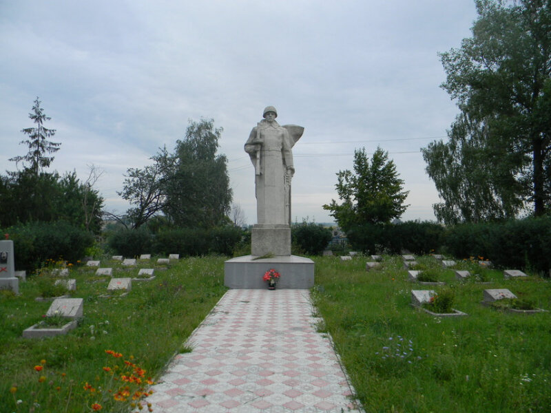 Anıt, heykel Братская могила воинов, Merefa, foto