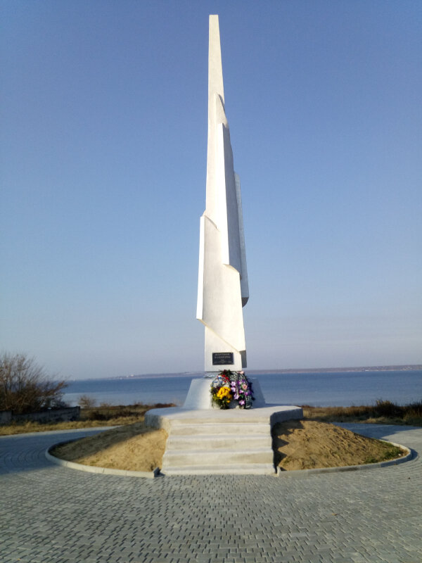 Anıt, heykel Жертвам фашизма, Kakhovka, foto