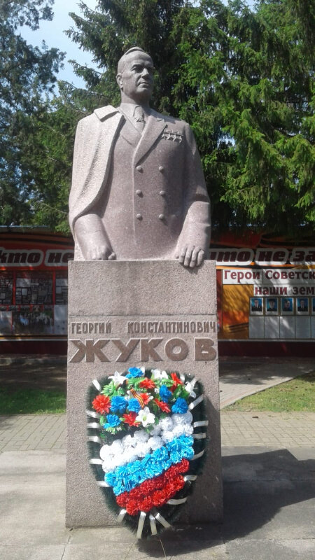 Anıt, heykel Георгий Константинович Жуков, Krasnodarski krayı, foto