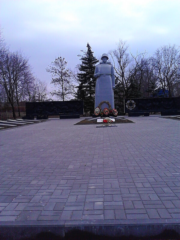 Anıt, heykel Мемориал Славы, Rostovskaya oblastı, foto