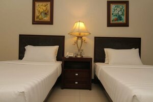 Main Hotel & Suites (Central Visayas, Cebu City, J. Panis Street), otel  Cebu'dan