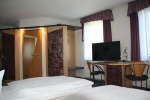 City-Hotel Plauen (Neundorfer Straße No:23, Plauen), otel  Plauen'den