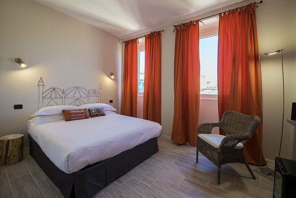 Otel So & Leo Guest House, Cenova, foto