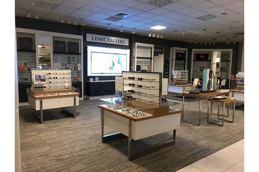 Giyim mağazası LensCrafters at Macy's, Columbus, foto