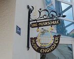 Musik Enghofer (Richard-Wagner-Straße No:15, Mühldorf a. Inn, Mühldorf), müzik enstrumanların tamiri  Bavyera'dan