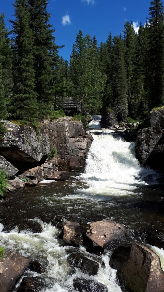 Şelale Yazevy Waterfall, Doğu Kazakistan eyaleti, foto