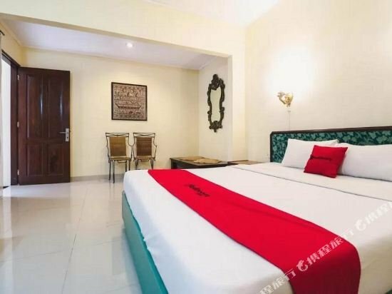 Otel RedDoorz Plus @ Purwosari, Surakarta, foto