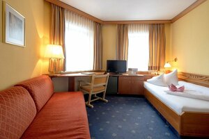 Hotel Felsenhof (Salzburg, Sankt Johann im Pongau, Flachau), otel
