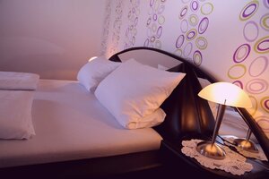 Bergschänke & Berghotel (Brandenburg, Spree-Neiße, Neuzeller Straße, 10), otel  Brandenburg'dan