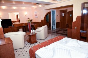 Carpati Hotel Baia Mare (Bucharest, Bucharest Sector 2, Strada Turbinei, 37), otel  Baia Mare'den