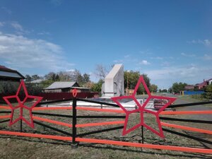 Воинам, павшим в годы Великой Отечественной войны (Omsk Region, Sherbakulskiy rayon, selo Yekaterinoslavka), anıt, heykel  Omskaya oblastından