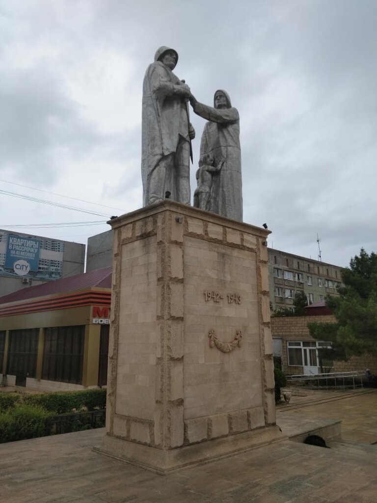 Anıt, heykel 345-й Дагестанской стрелковой дивизии, Derbent, foto