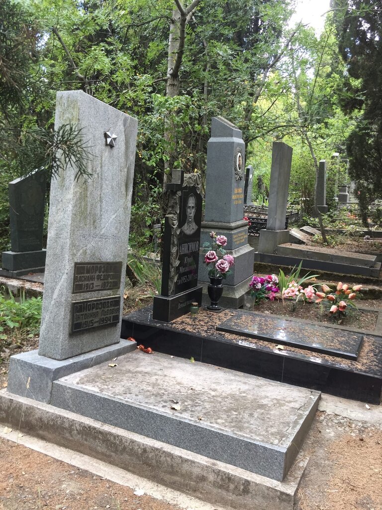 Ünlü kişilerin mezarları Герой Советского Союза В.Ф. Морозов, Kırım Cumhuriyeti, foto