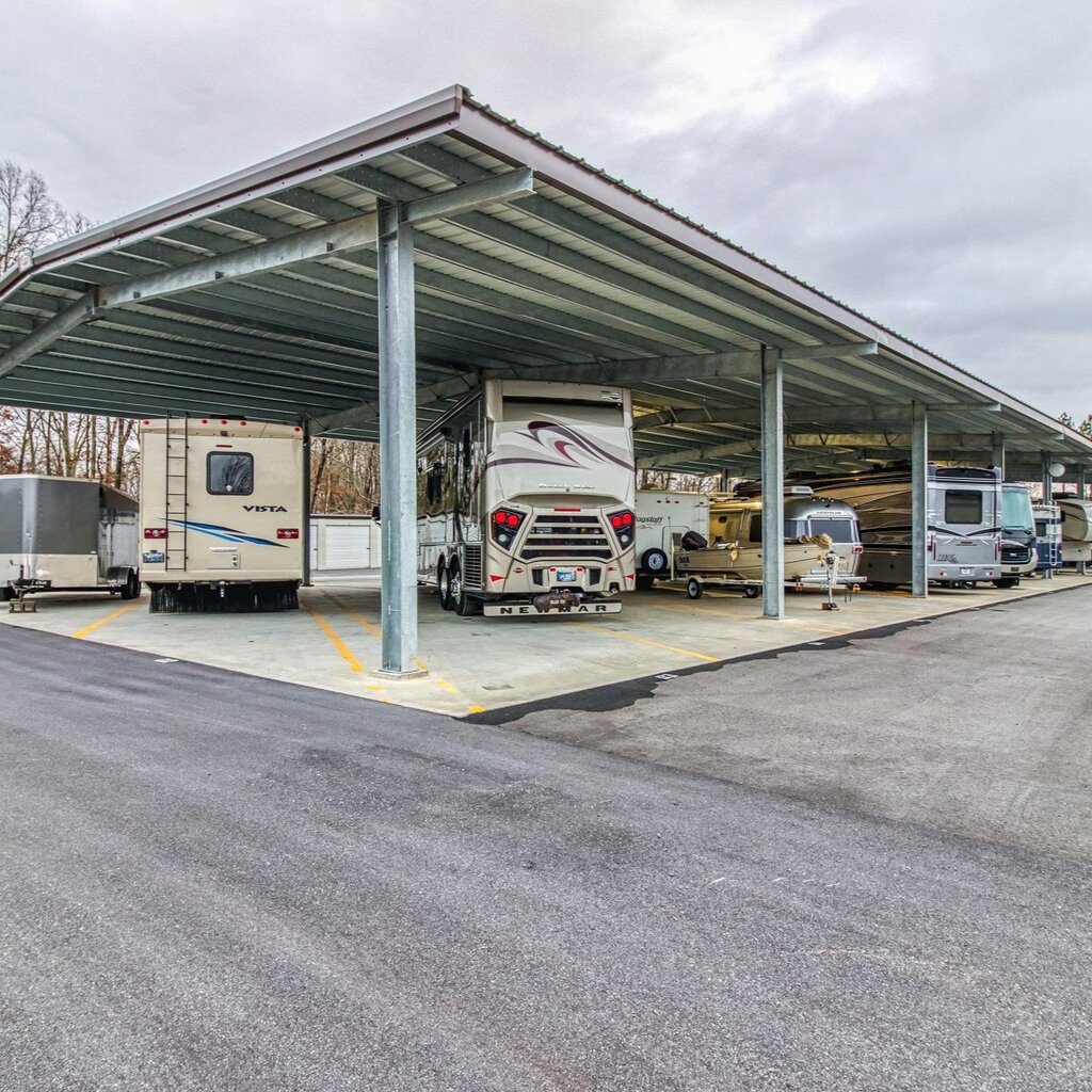 Depo hizmetleri SafeNest Storage, Kuzey Carolina Eyaleti, foto