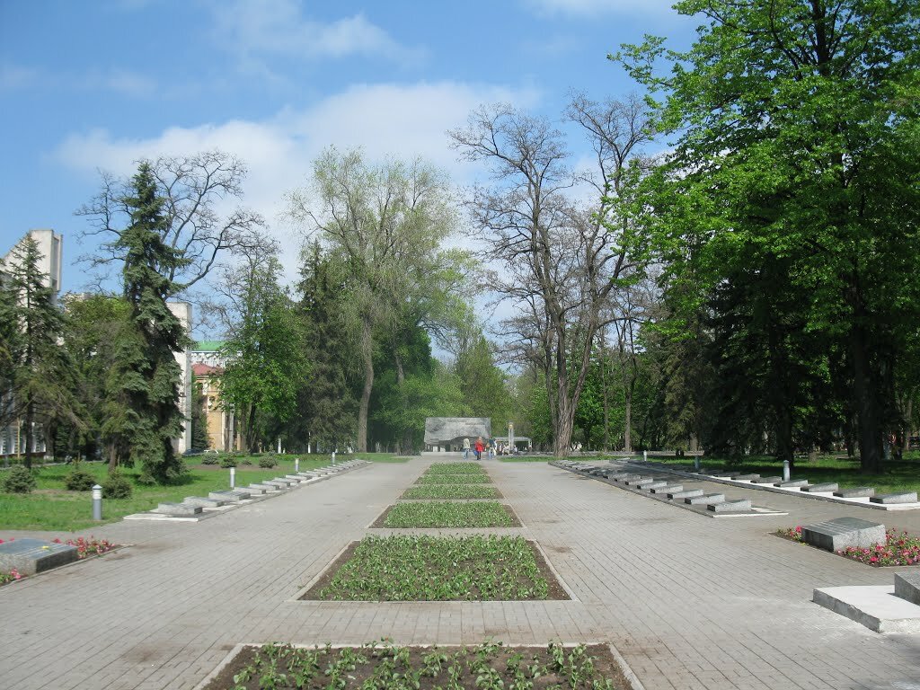 Anıt, heykel Могилы солдат и офицеров Советской Армии, павших при освобождении Днепропетровска, Dnepropetrovsk, foto