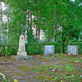 Anıt, heykel Обелиск на воинском братском кладбище, Rezekne belediyesi, foto