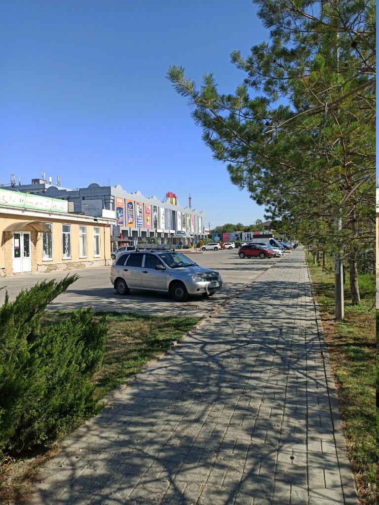 Otoparklar Car park, Astrahan, foto