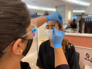 Benefit BrowBar Depilación de Cejas - El Palacio de Hierro Guadalajara (Guadalajara, Avenida Patria 2085, Puerta de Hierro), güzellik salonu  Jalisco Eyaleti'nden