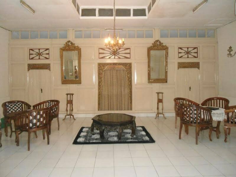 Otel RedDoorz Syariah near Wijilan Yogyakarta, Yogyakarta, foto