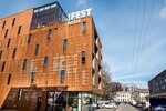 Fest Hotel (Lemkivska vulytsia No:15Б), otel  Lviv'den
