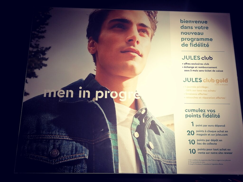 Giyim mağazası Jules, Laon, foto