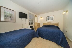 Summer Place Hotel (California, Olive Avenue), otel  Delaware Eyaleti'nden