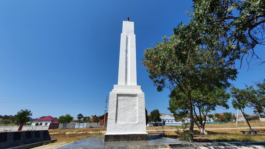 Anıt, heykel Мемориал Великой Отечественной войны, Kerç, foto