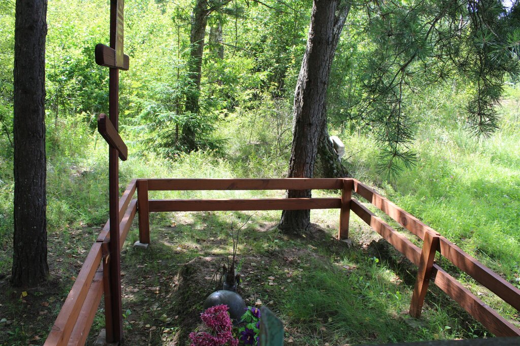 Anıt, heykel Могилы неизвестных советских солдат, погибших в 1941 г., Smolenskaya oblastı, foto