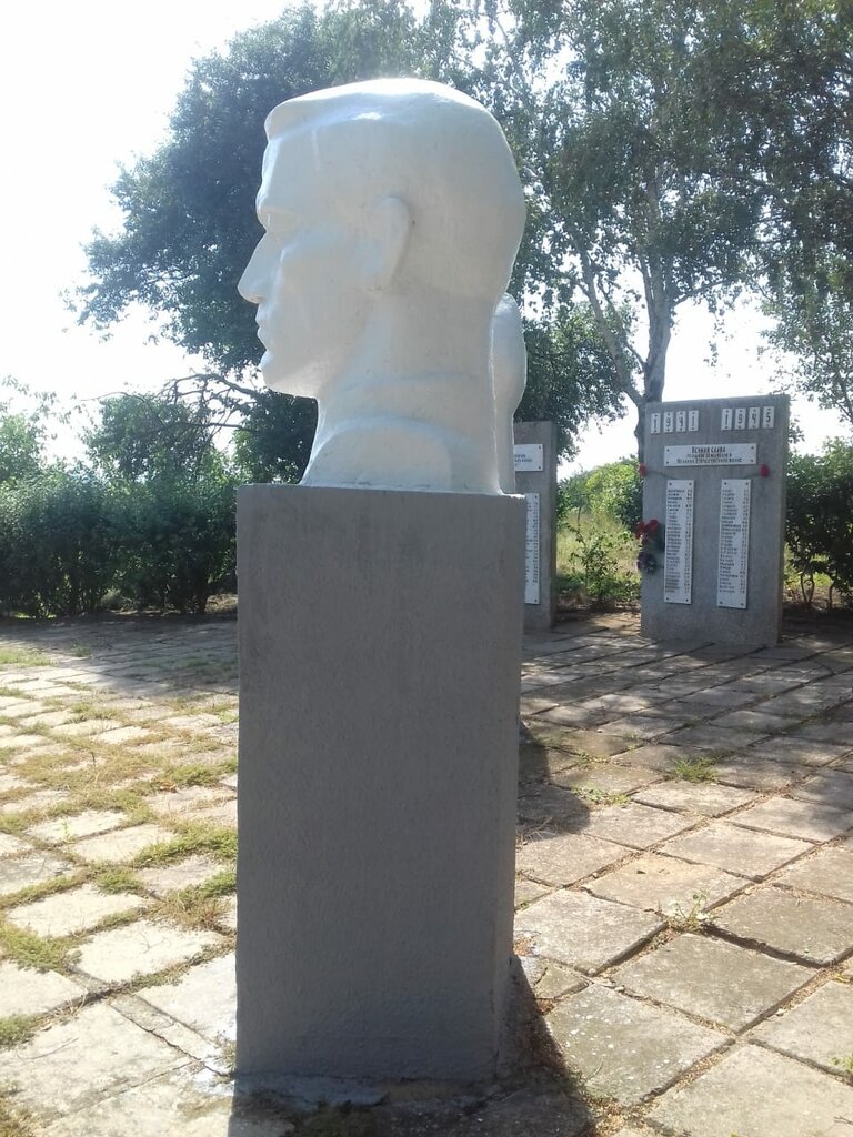 Anıt, heykel Обелиск землякам, погибшим в годы Великой Отечественной войны, Krasnodarski krayı, foto