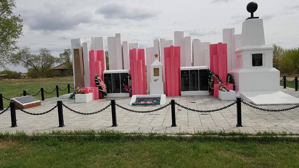 Anıt, heykel Воинам, павшим в годы Великой Отечественной войны, Altayski krayı, foto