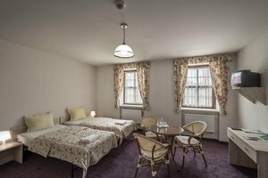 Folwark Książęcy (Lower Silesian Voivodeship, Powiat Bolesławiecki, Osiecznica, Kliczków), otel  Aşağı Silesyan Voyvodalığı'ndan