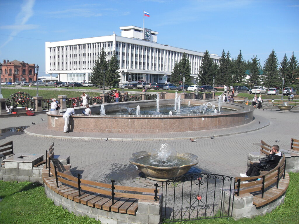 Çeşme Музыкальный фонтан у Белого Дома, Tomsk, foto