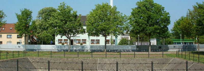 Anıt, heykel Gedenkstätte Gestapo-Lager Neue Bremm, Saarland, foto