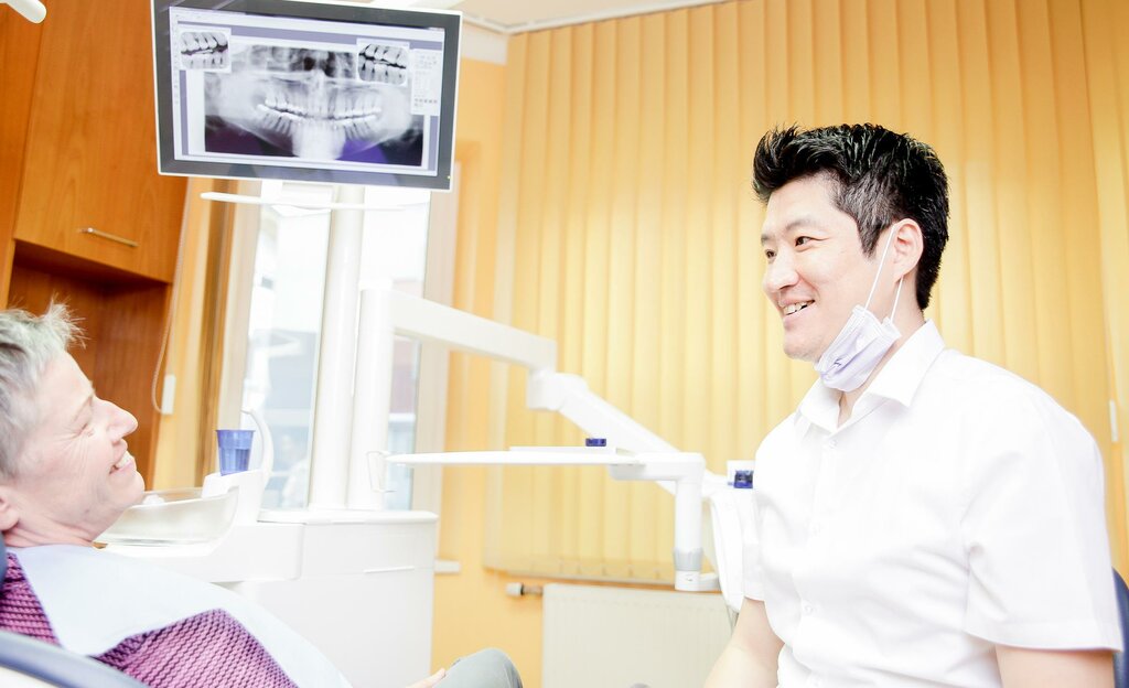 Özel ağız ve diş sağlığı klinikleri ve muayenehaneleri Dr. med. dent. Bo-Sung Kim, Dünya, foto