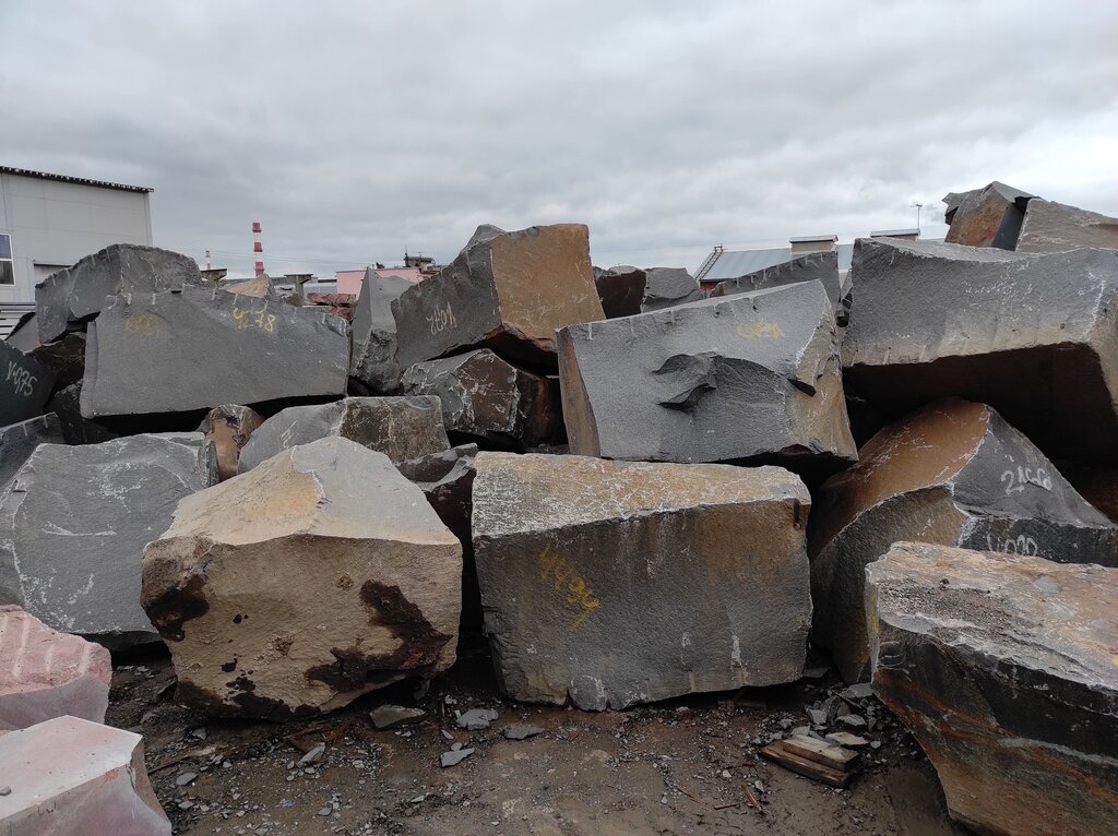 Taş ürünler ve yapılar Granite Petrozavodsk, Petrozavodsk, foto