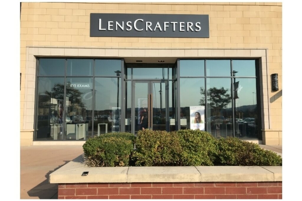 Giyim mağazası LensCrafters, Lancaster, foto