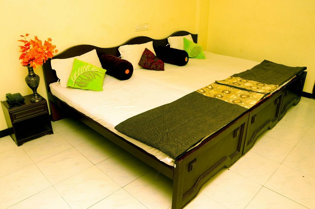 Otel Hotel Gowtham, Koyamutthur, foto