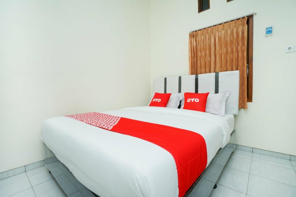 Otel Oyo 1642 Penginapan Anggrek Syariah 2, Probolingo, foto