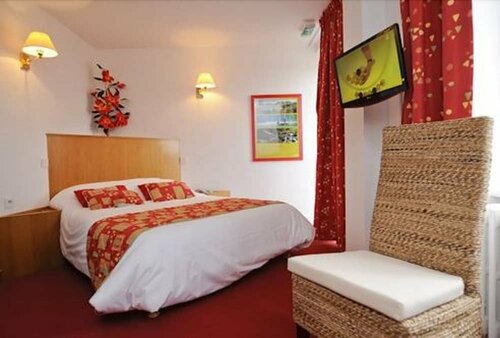 Otel Logis Hotel Le Bourbon, , foto