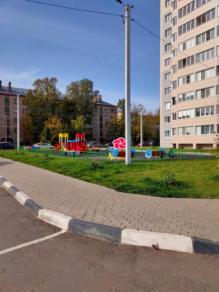 Oyun alanı Playground, İvanteyevka, foto