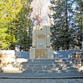 Памятник (Valstspilsēta Rēzekne), anıt, heykel  Rēzekne'den