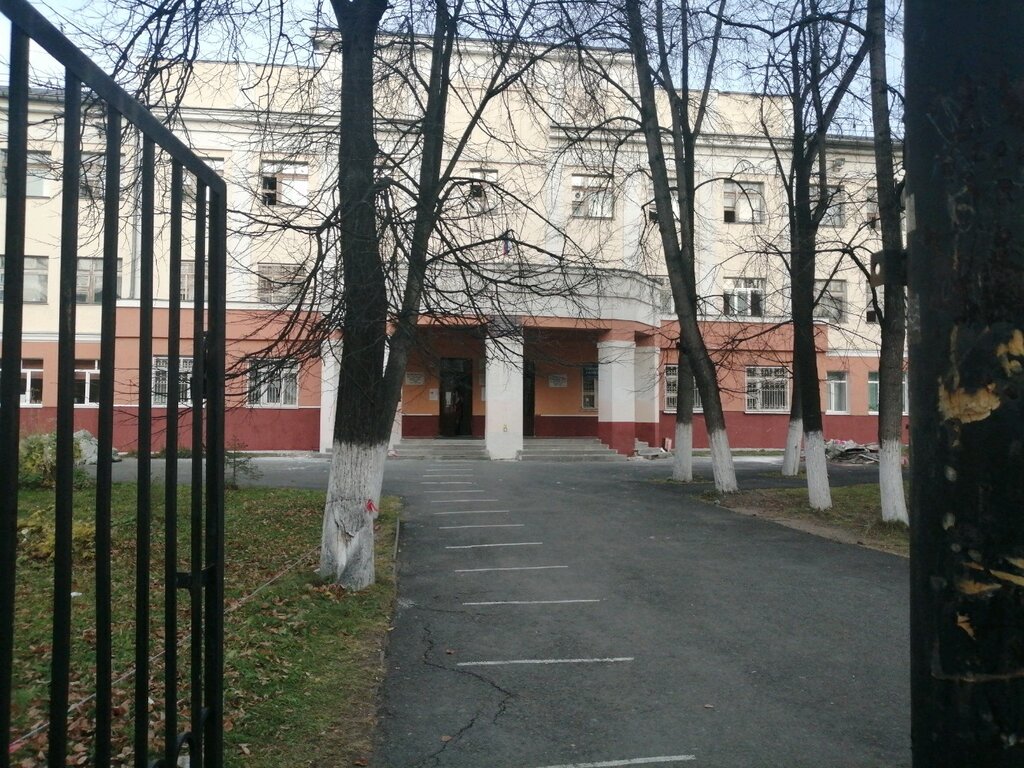 Ortaokul Maou Srednyaya obshcheobrazovatelnaya shkola № 67 s uglublennym izucheniyem otdelnykh predmetov, Yekaterinburg, foto